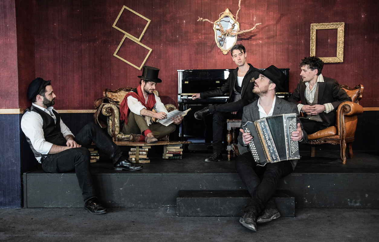 Guappecarto – CSB Productions